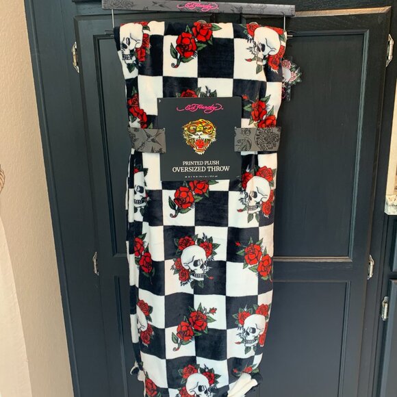 Ed Hardy | Bedding | Sunday Sale Ed Hardy Skulls And Roses Oversized ...